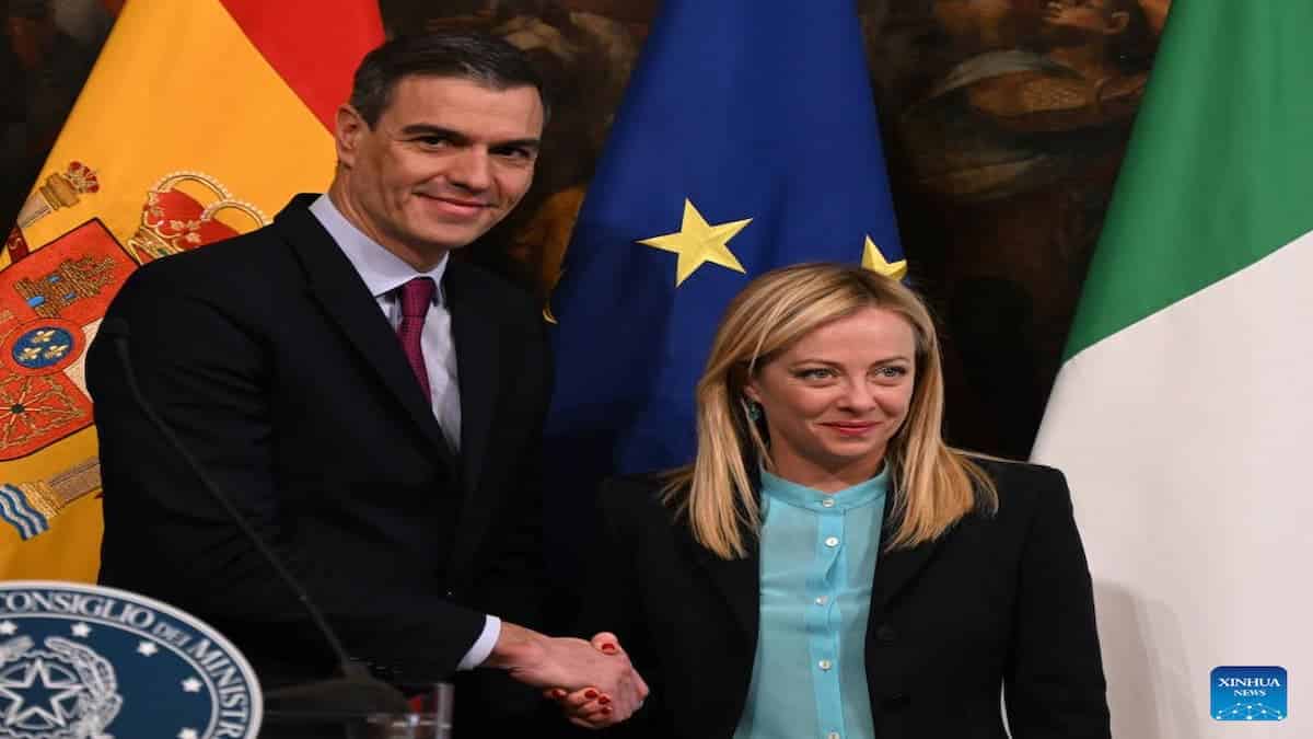 Meloni hace lo mismo que Pedro Sánchez con la migración pero lo esconde ...